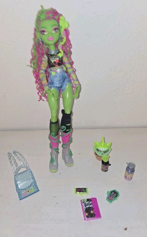 Monster High G3 Venus McFlytrap Core Fashion Doll Gen 3. Unboxed All Accessories | eBay