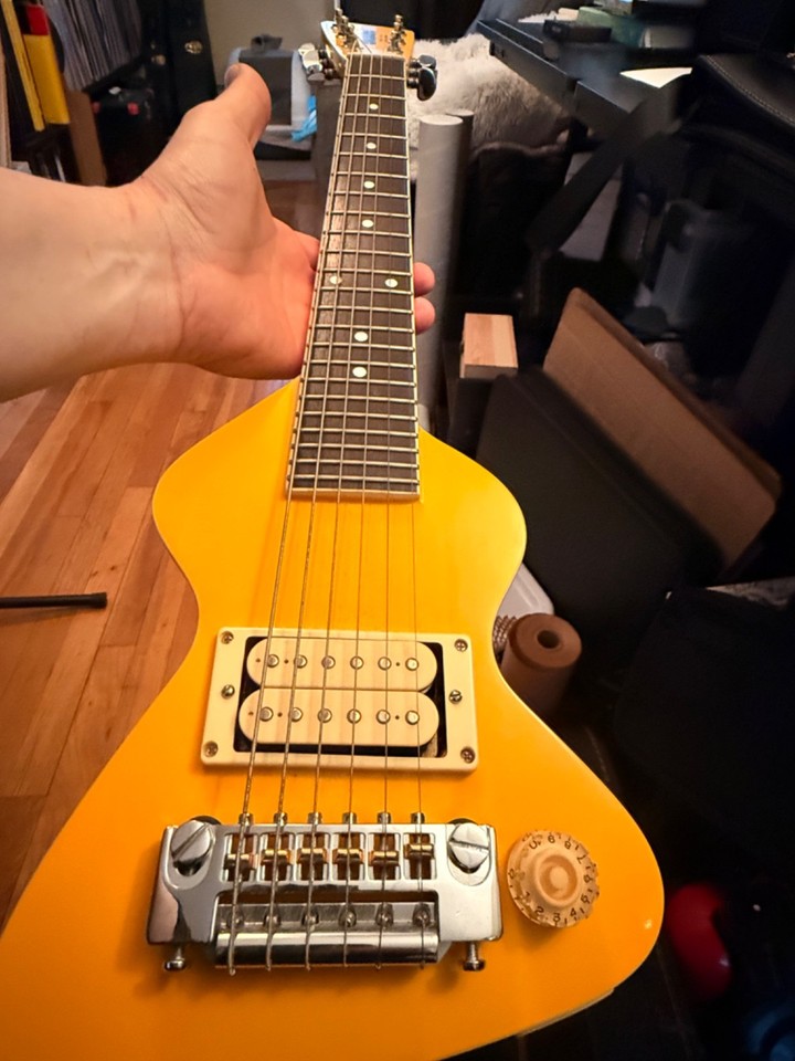 Vintage Erlewine Chiquita Guitar Yellow, With case, plays great, few ...