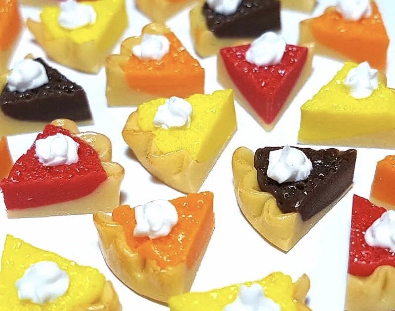 Barbi Dollhouse Miniature Food Mini Pies Slices Orange Peach Dessert ...