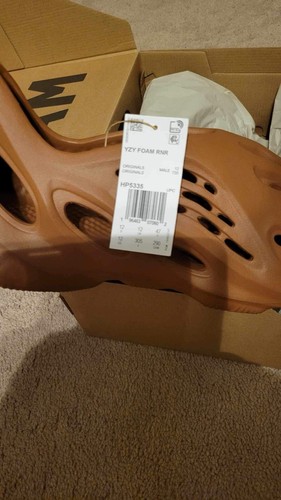 Size 12 - Yeezy Foam RNNR clay red | eBay