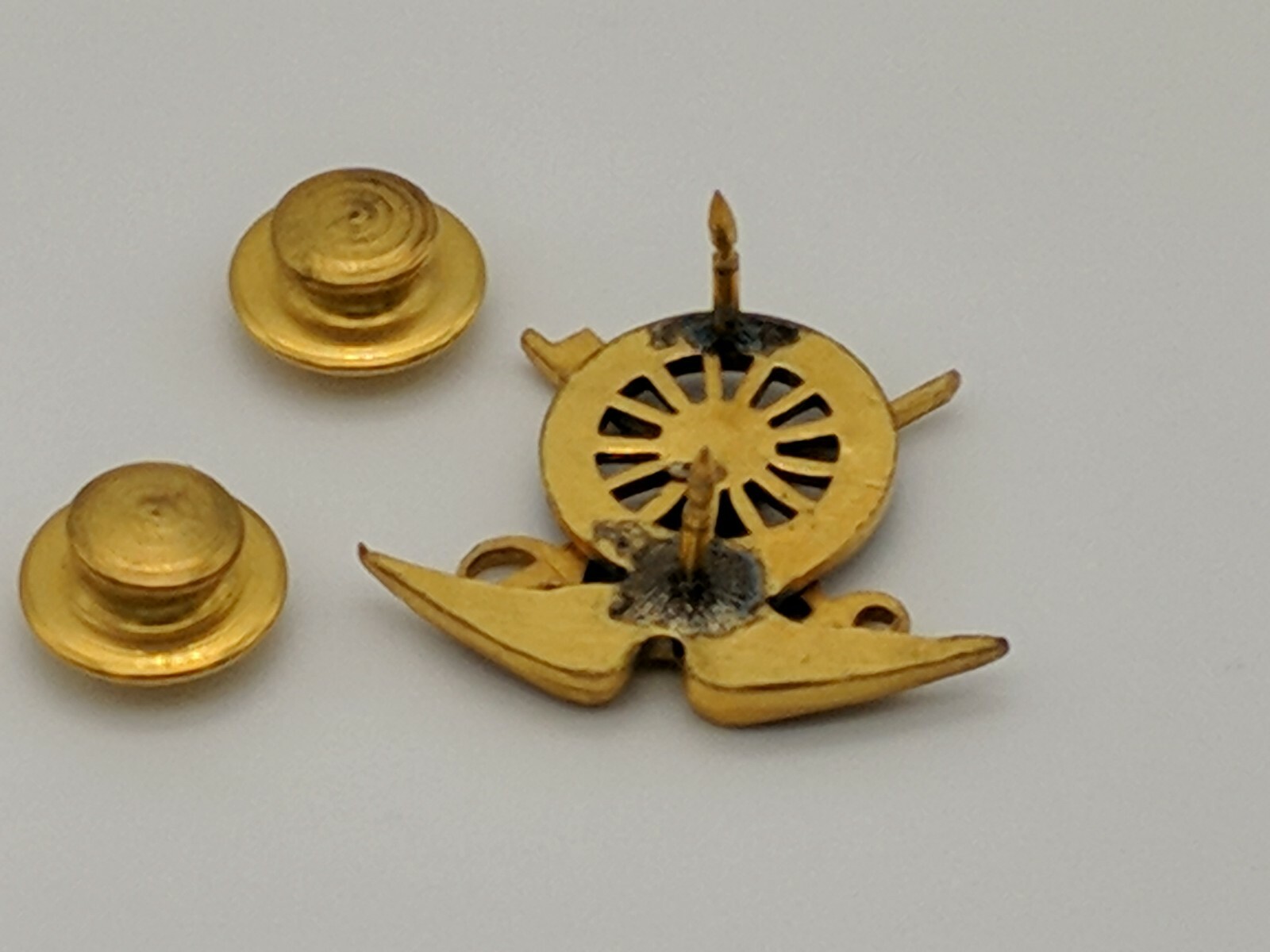 VINTAGE WWII EAGLE CROSSED SWORD KEY BLUE ENAMEL QUARTERMASTER PIN | eBay