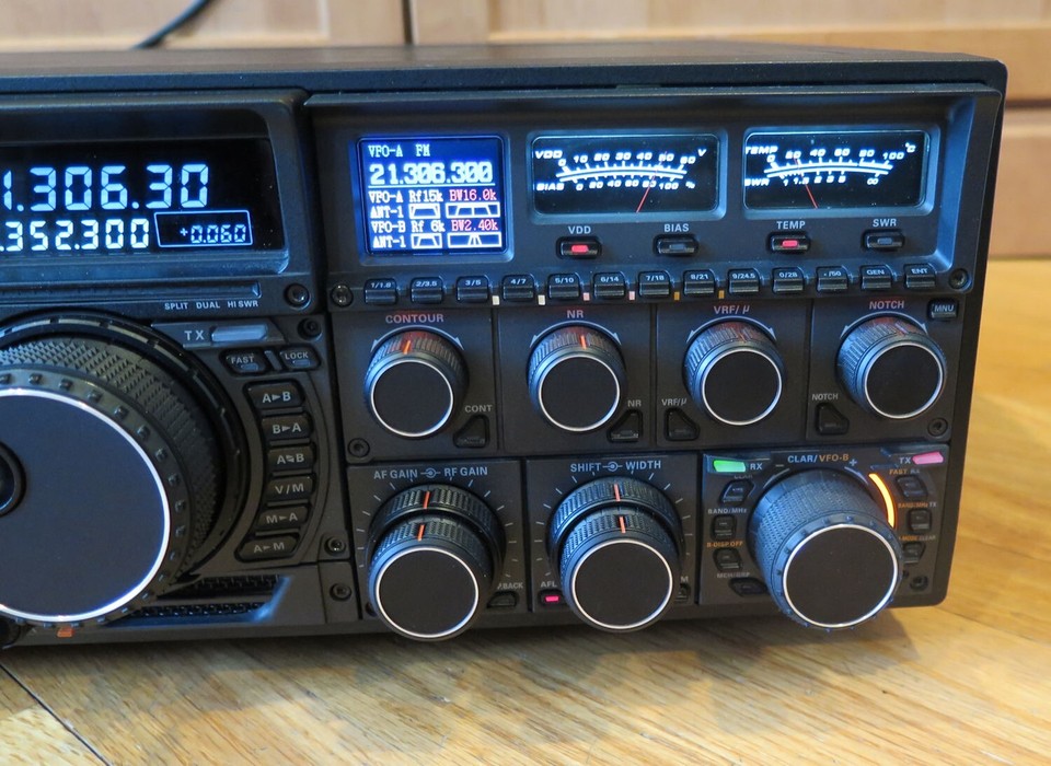 Yaesu FTDX-9000 Contest 200-watt HF 1.8-50MHz Amateur HAM Radio ...