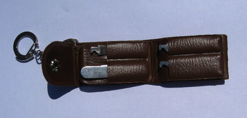 MOSCOW 1980 OLYMPIC - Key-chain souvenir folding knife manicure & more ...