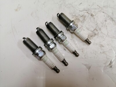 4X NGK Spark Plug For NISSAN X-Trail T30 Altima Sentra 2.0L 2.5L QR20DE ...