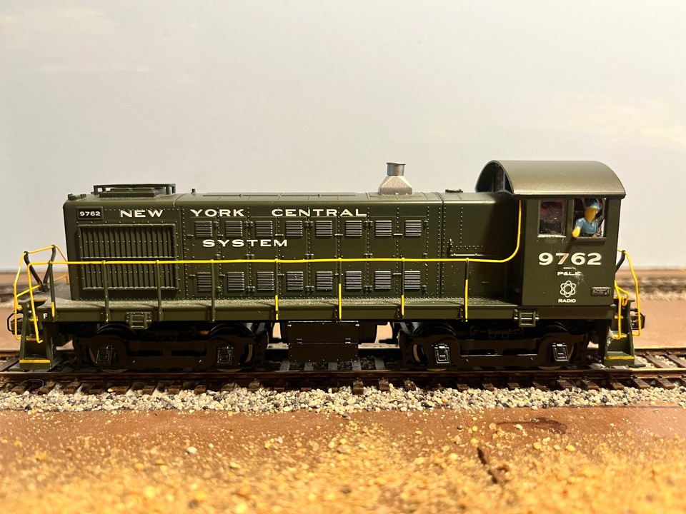 bachmann ho s4 switcher DCC sound value with keep alive pre owned-see ...