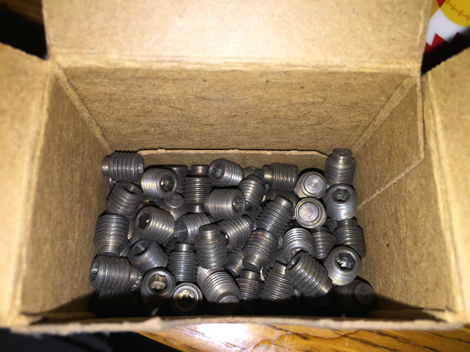 QUANTITY 300 BRIGHTON BEST SOCKET SET SCREWS HALF-DOG PT. 5/16 24 3/8 ...