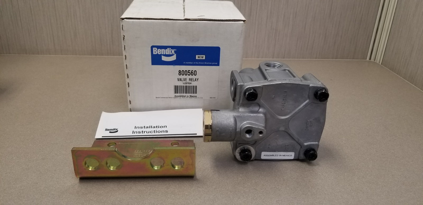800560 - AIR BRAKE RELAY VALVE, R-14, BENDIX WESTINGHOUSE | eBay
