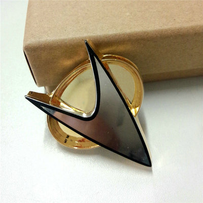ST Badge The Next Generation Communicator Badge Pin TNG Starfleet ...