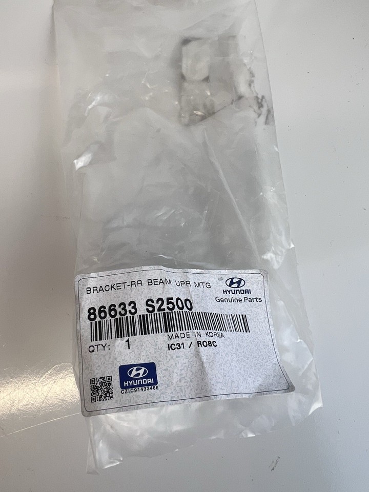 OEM Hyundai Upper Bracket 86633-S2500 | eBay