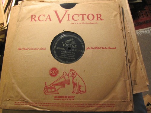 HALLOWEEN Chloe SONG OF THE SWAMP/ At the Fat Man's TOMMY DORSEY VICTOR ...