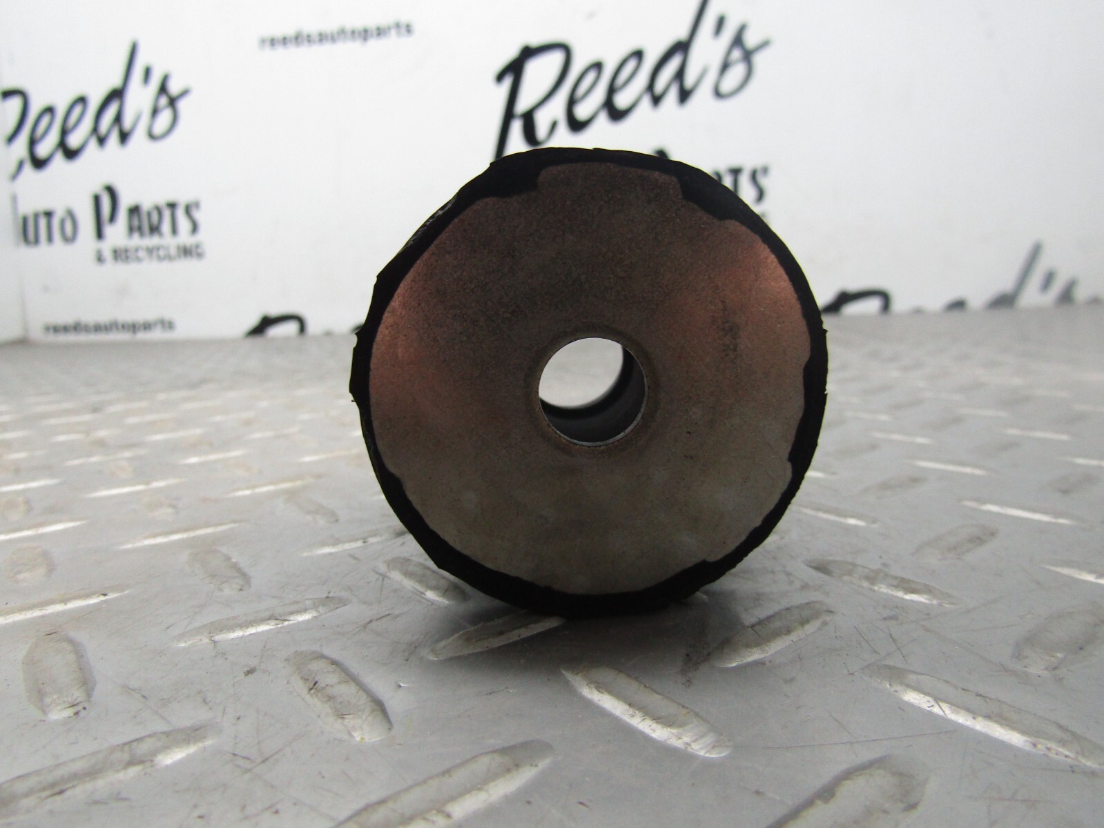 10-21 TOYOTA & LEXUS 52202-60080 Cushion Sub-Assy, Cab Mounting, Lower ...