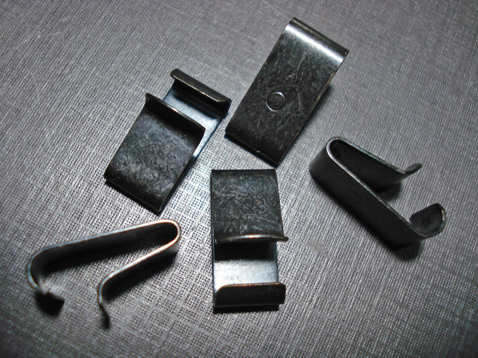 5 pcs NORS gas feed pipe clips for 1961-1969 Chevy Corvair 3797828 | eBay