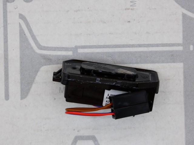 MERCEDES-BENZ C-Klasse W205 Vorne Rechts Spiegel Licht A0999064402 Neu ...