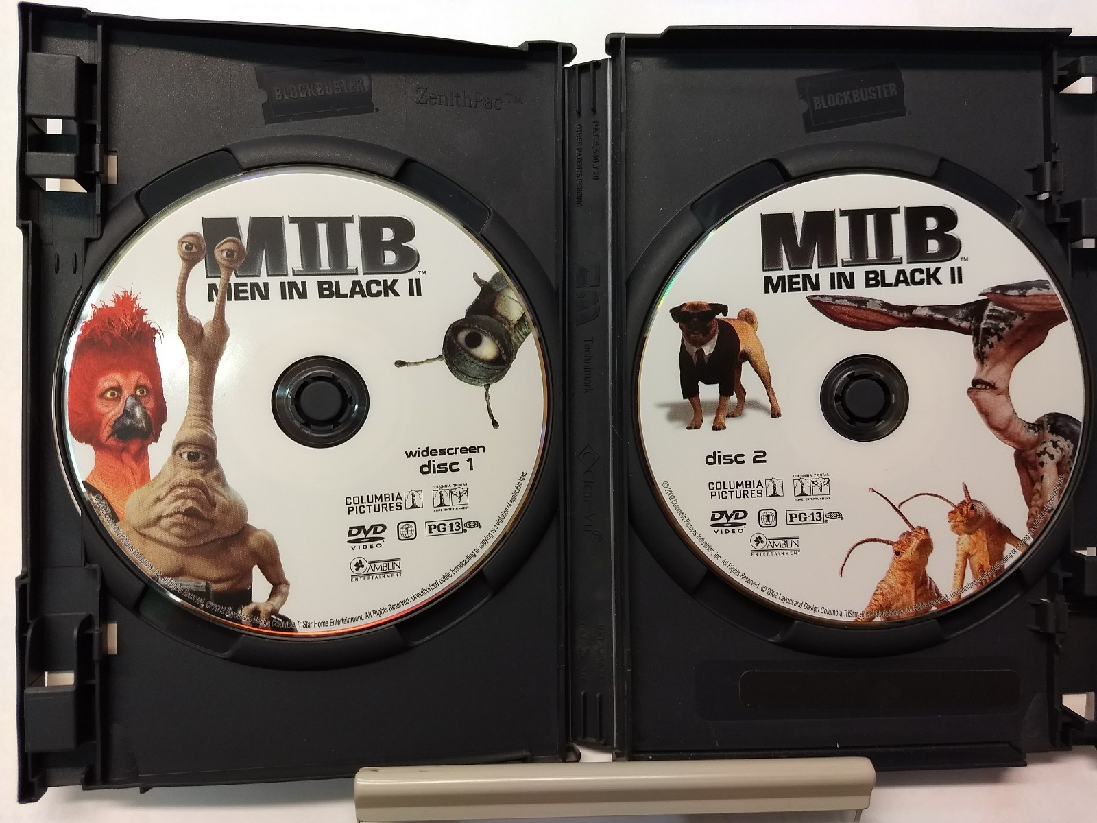 Men in Black II (DVD, 2002, 2-Disc Set, Special Edition Widescreen ...