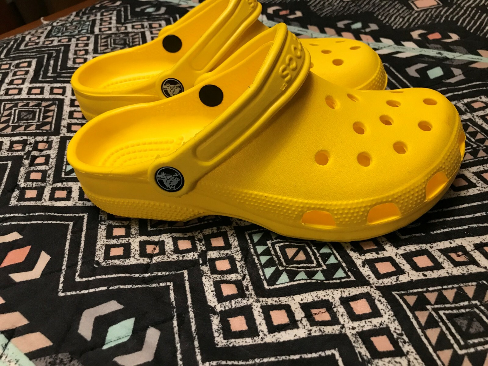 Unisex Classic Clog W/Strap Lemon Croc 10001-7C1 "NWT" | eBay