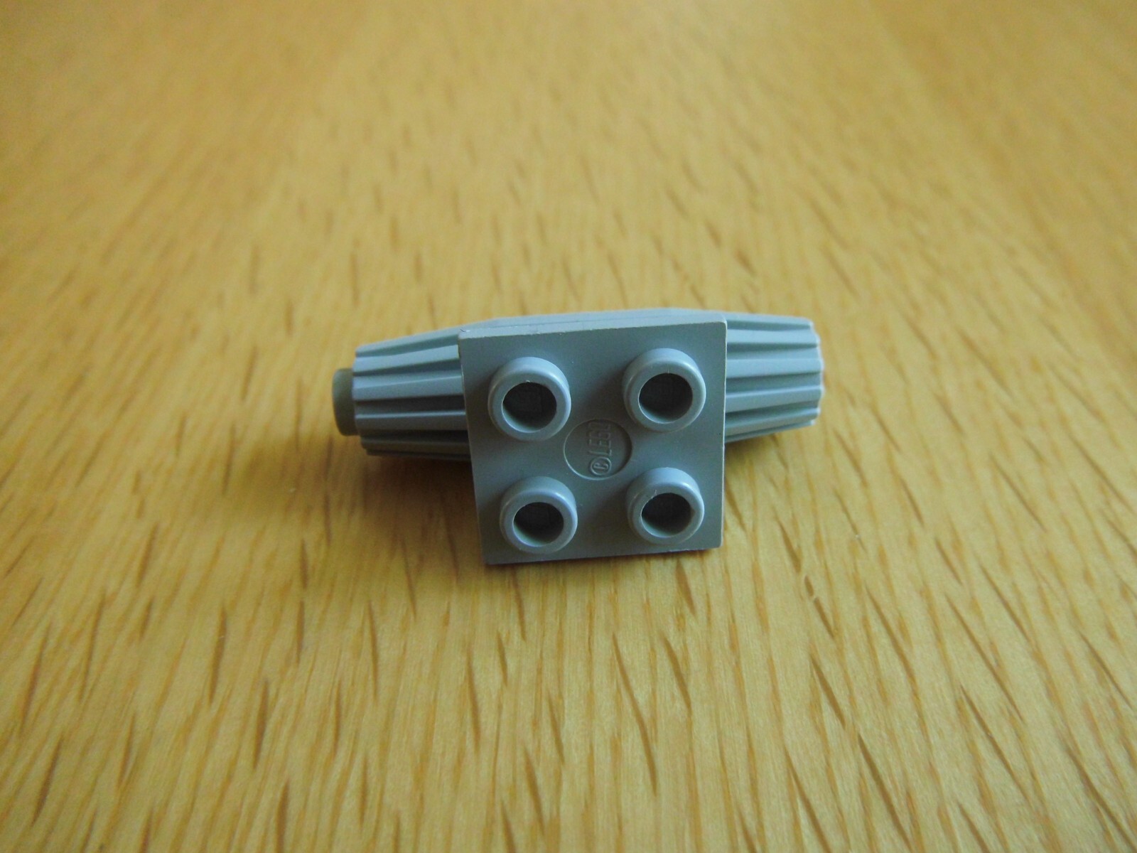 Lego 4229 Plate 2 x 2 with Jet Engine Old Gray (D) | eBay UK