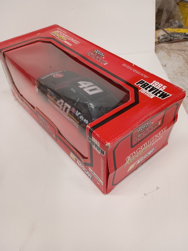 NASCAR 1/24 2 CAR SET. JIMMIE JOHNSON #48. BOBBY HAMILTON #40 KENDALL ...