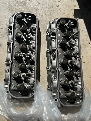 396 427 454 LS6 BBC Big Block Chevy rectangle port heads 3994026 NOS ...