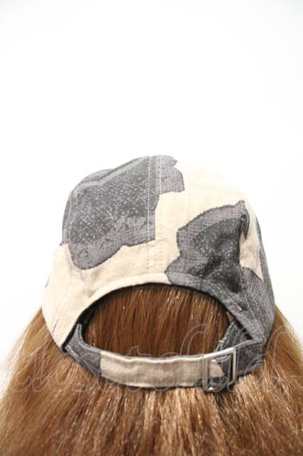 Women's Vivienne Westwood/Jet Cap Beige - Gem