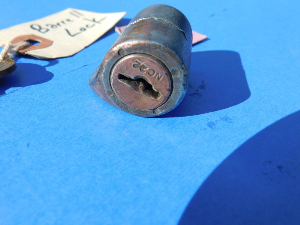 vintage coin op lock & key: Columbus type Barrel Lock gum ball machine ...