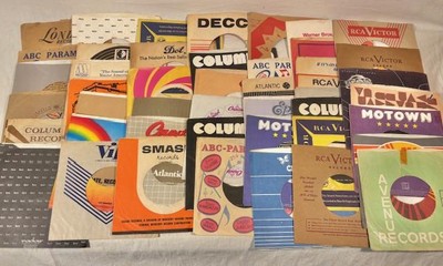 46 VINTAGE 45 RPM RECORD SLEEVES ASSORTED LABELS DECCA CAPITOL VIK BELL ...