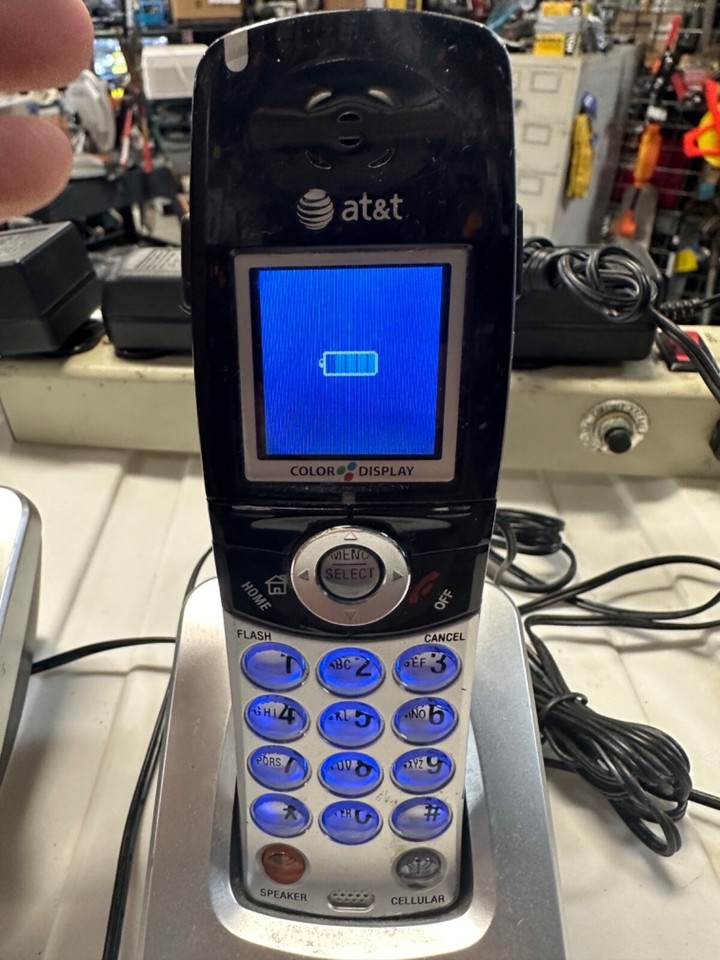 AT&T EP5632 EP562 5.8 GHz Cordless Phone System w/ 4 extra handsets ...