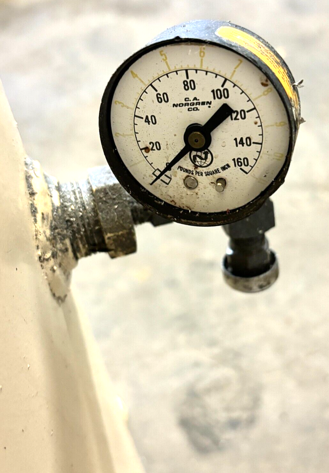 BUCKEYE BOILER CO. VERTICAL AIR COMPRESSOR TANK V1-30-165-16 NAT'L BD ...
