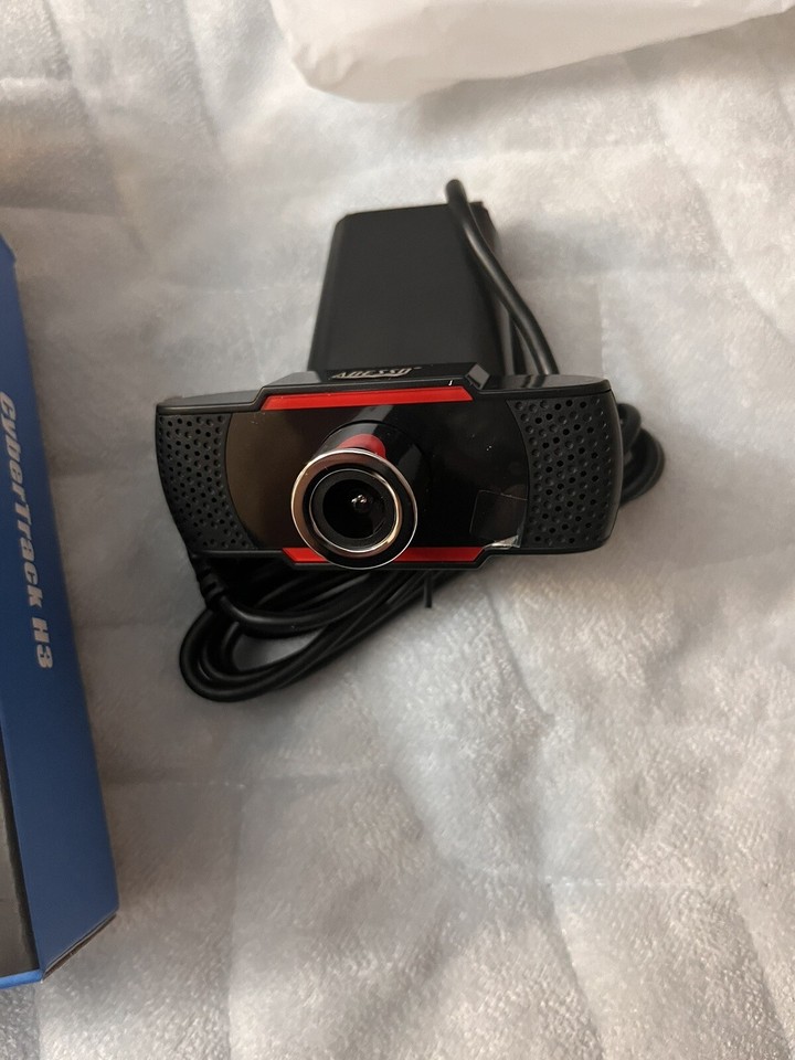 Adesso CyberTrack H3 720p HD USB Webcam with Built-In Microphone - NEW ...