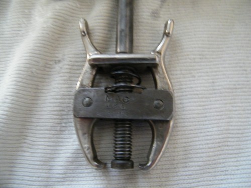 MAC Tools USA BP-21 Spring Loaded Battery Terminal Post Puller with ...