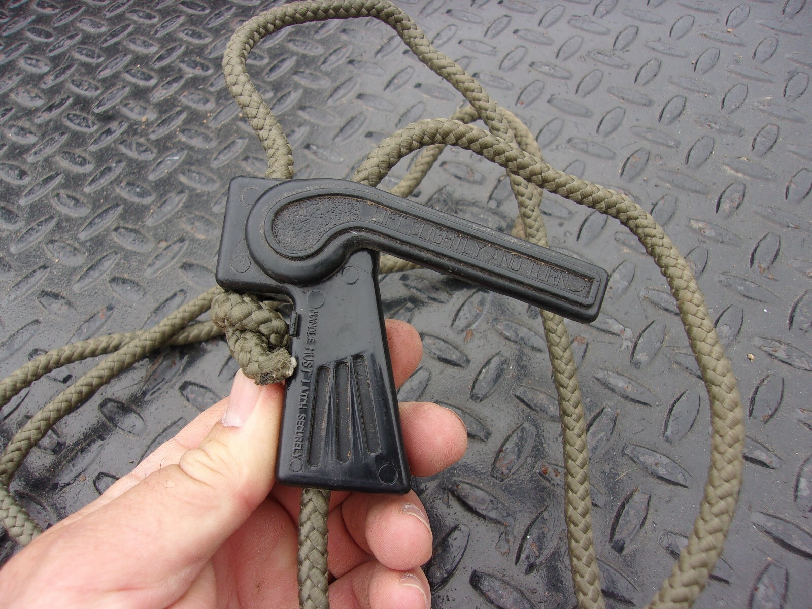 ONE...MILITARY SURPLUS DRASH NYLON ROPE TENT TARP TRUCK TRAILER 10" FT ...