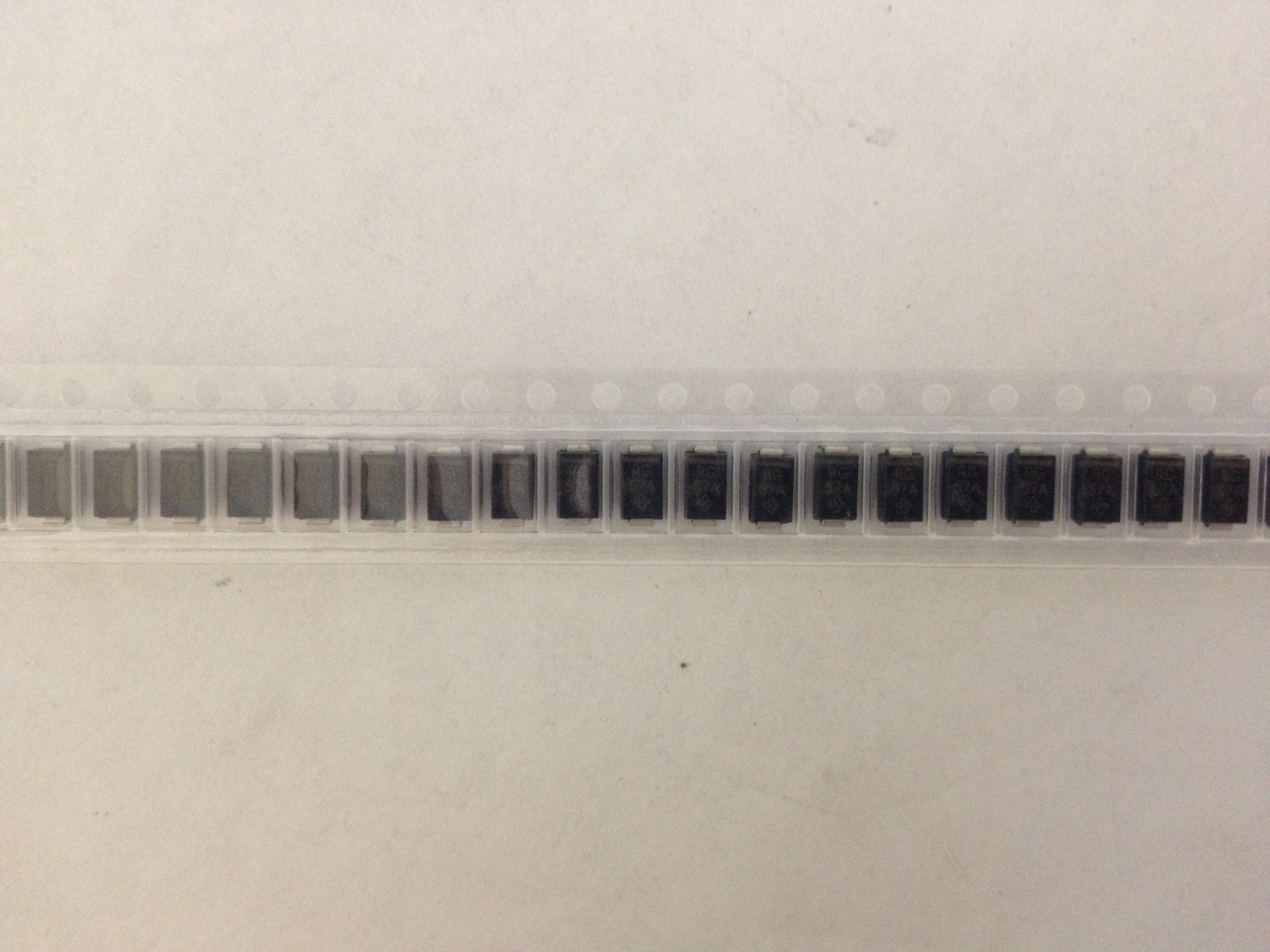 Lot of 1800pcs Vishay SMAJ58A/11 Unidirectional 58V 400W TVS Diode SMB ...