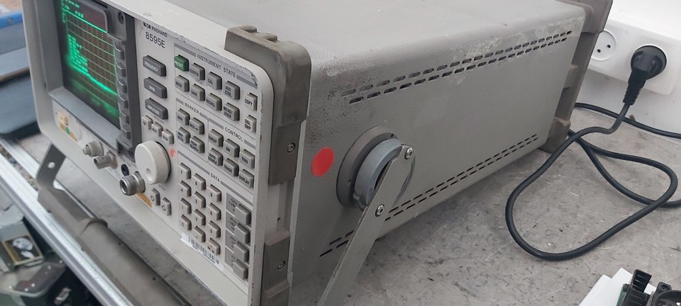 HP Agilent 8595E Spectrum Analyzer 9 kHz-6.5 GHz Opt. 004 105 130 151 ...