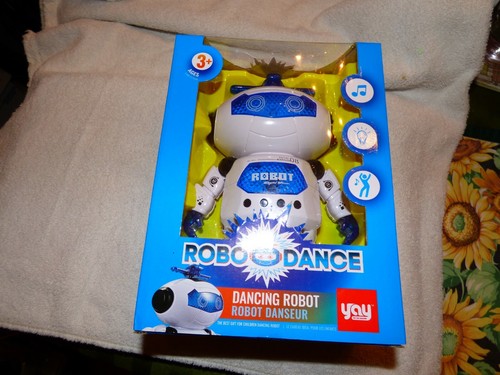 YAY ROBO DANCE ROBO DANCING ROBOT.ARMS AND LEGS MOVE 360 DEGREESFLASHES ...