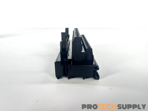 Keyence XC-T40E1 40-Electrode European Converter Terminal Block NEW w ...