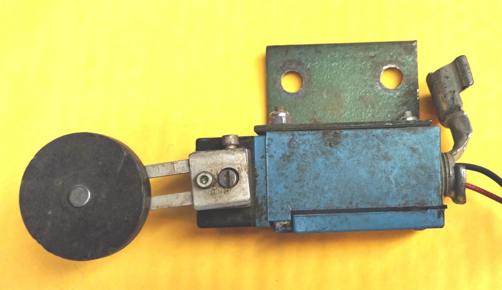 Micro switch Heavy Duty Limit Switch LSA3K Large 2" diam. wheel 10a ...