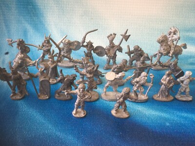Player Character Miniatures Dungeons & Dragons Miniatures Lot x23 s15 ...