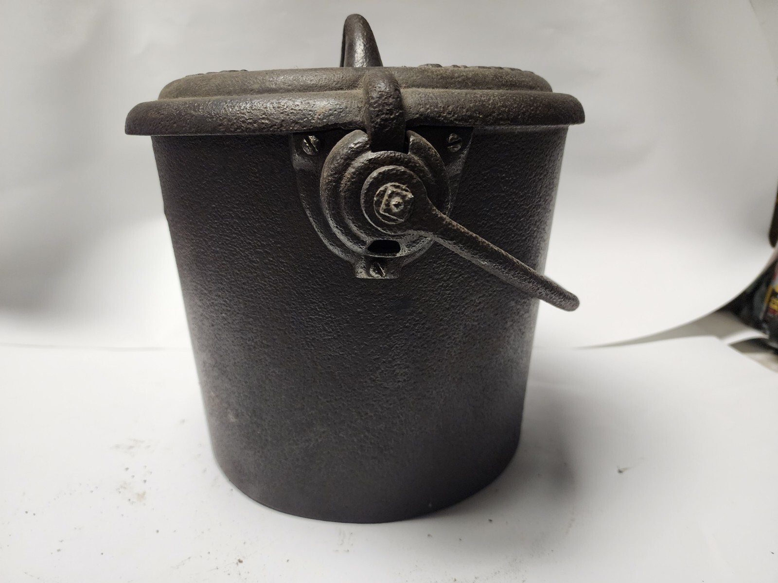 Antique Feb 3 1880' ET Barnum Cast Iron Bucket Pail Jail Cell Chamber ...