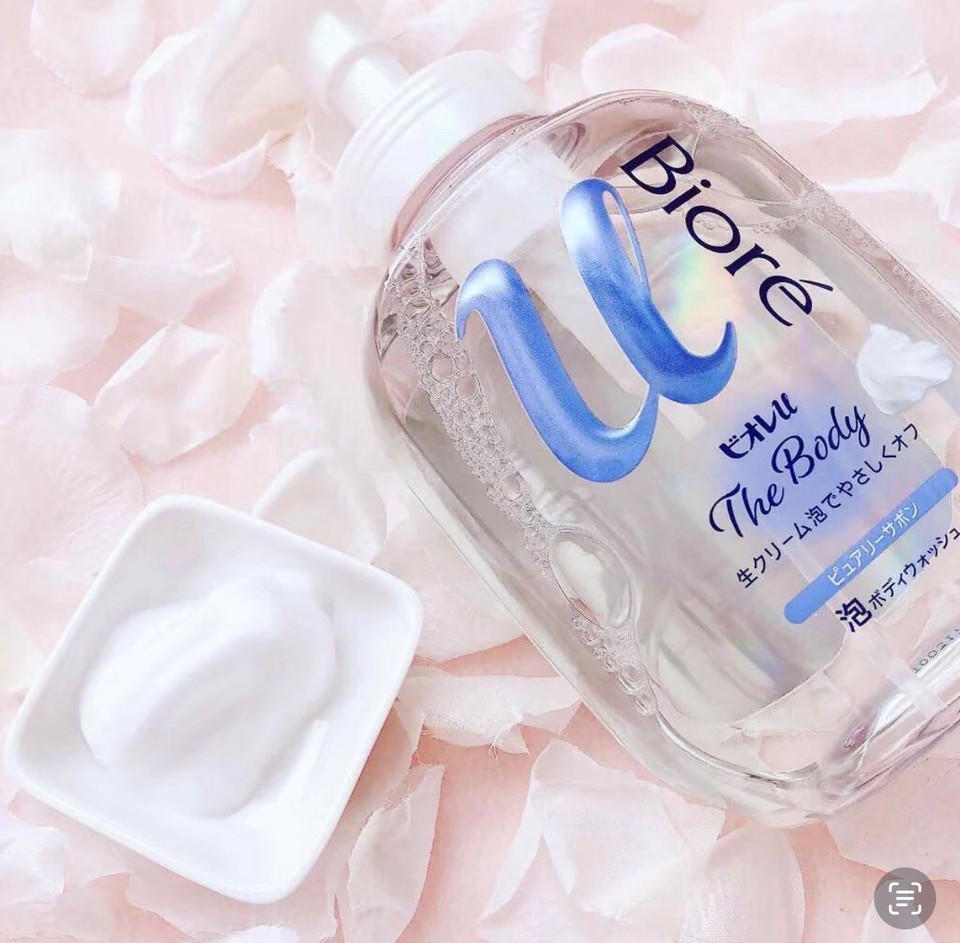 Biore U The Body Moisturizing Shower Mousse Herbal 540ml | eBay