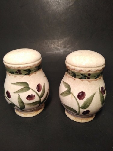 Oneida Kitchen "Oliveto" Salt And Pepper Shakers IOB | eBay