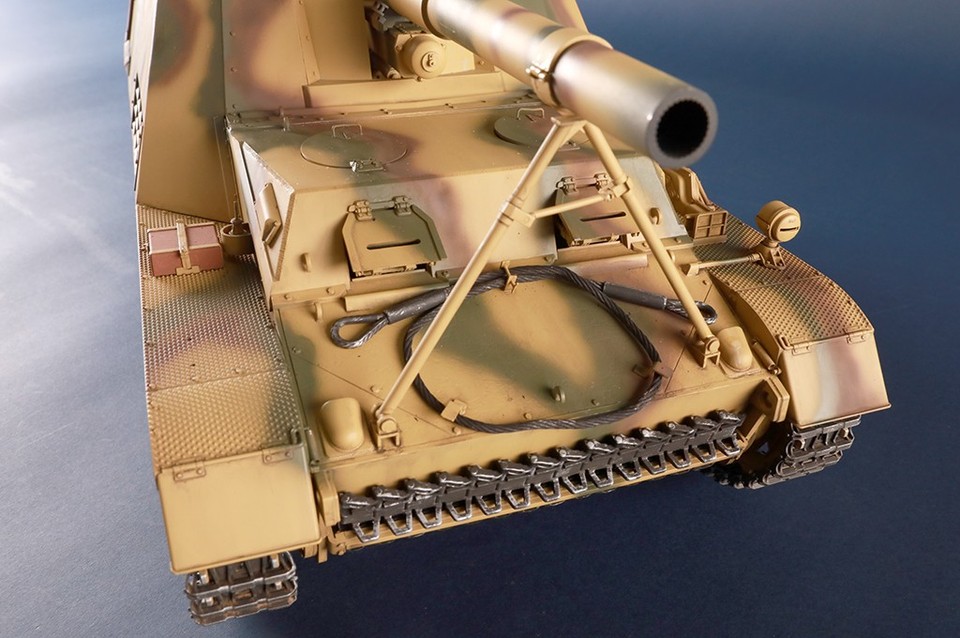 Trumpeter 00953 1/16 German Sd.Kfz.165 Hummel (Late Production) Model ...