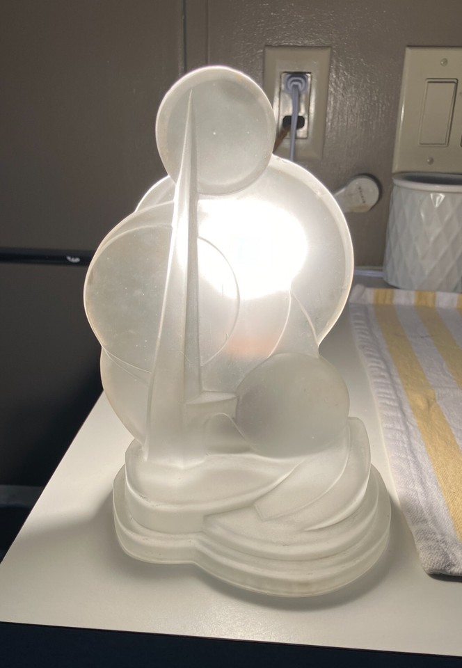 Vintage 1939 NY World’s Fair Trylon Perisphere Helicline Frosted Lamp ...