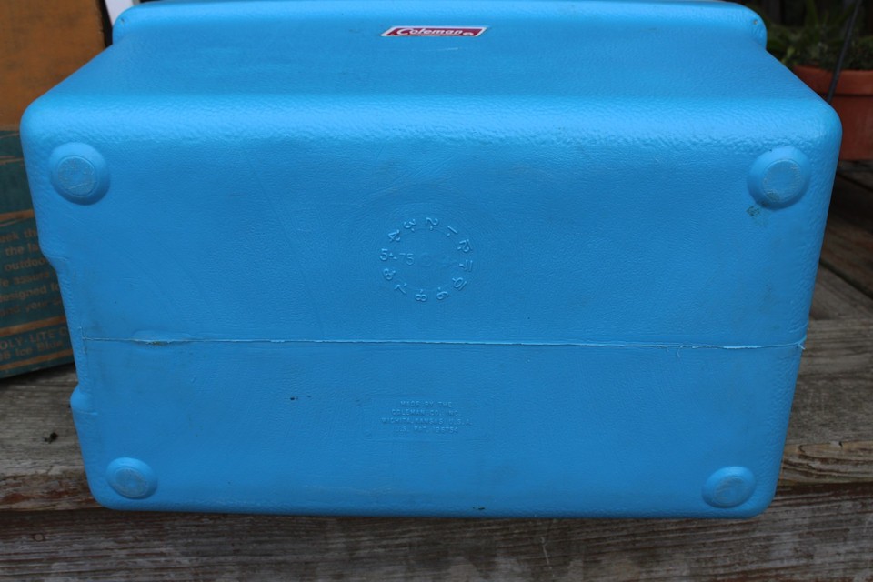 Vintage Coleman Ice Cooler Blue White Lid Box Poly-Lite 38 Qt 5285B706 ...