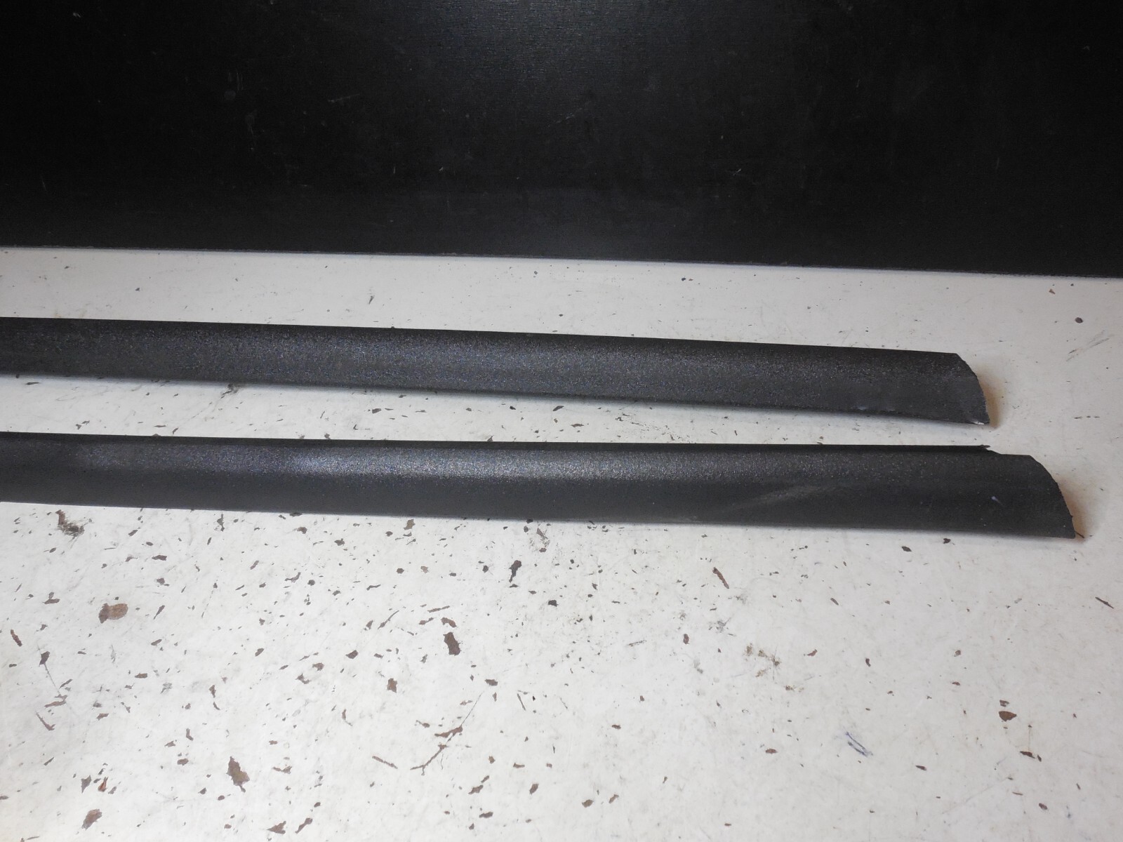 00-06 Mercedes Benz W220 Front Right Door Molding Trim Inner Window ...