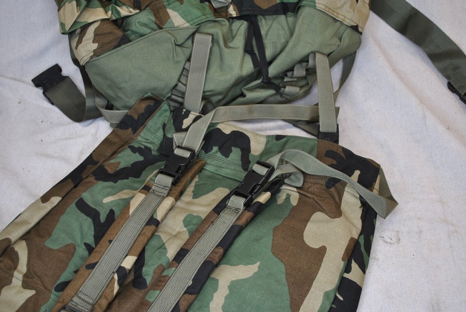 US Military Woodland Camo Field Pack- Large Internal Frame SPM1C1-07-D ...