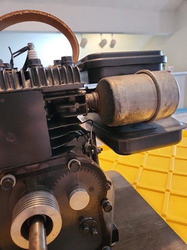 Vintage Briggs And Stratton 2 HP Engine Model# 60102 New Cond Magnetron ...