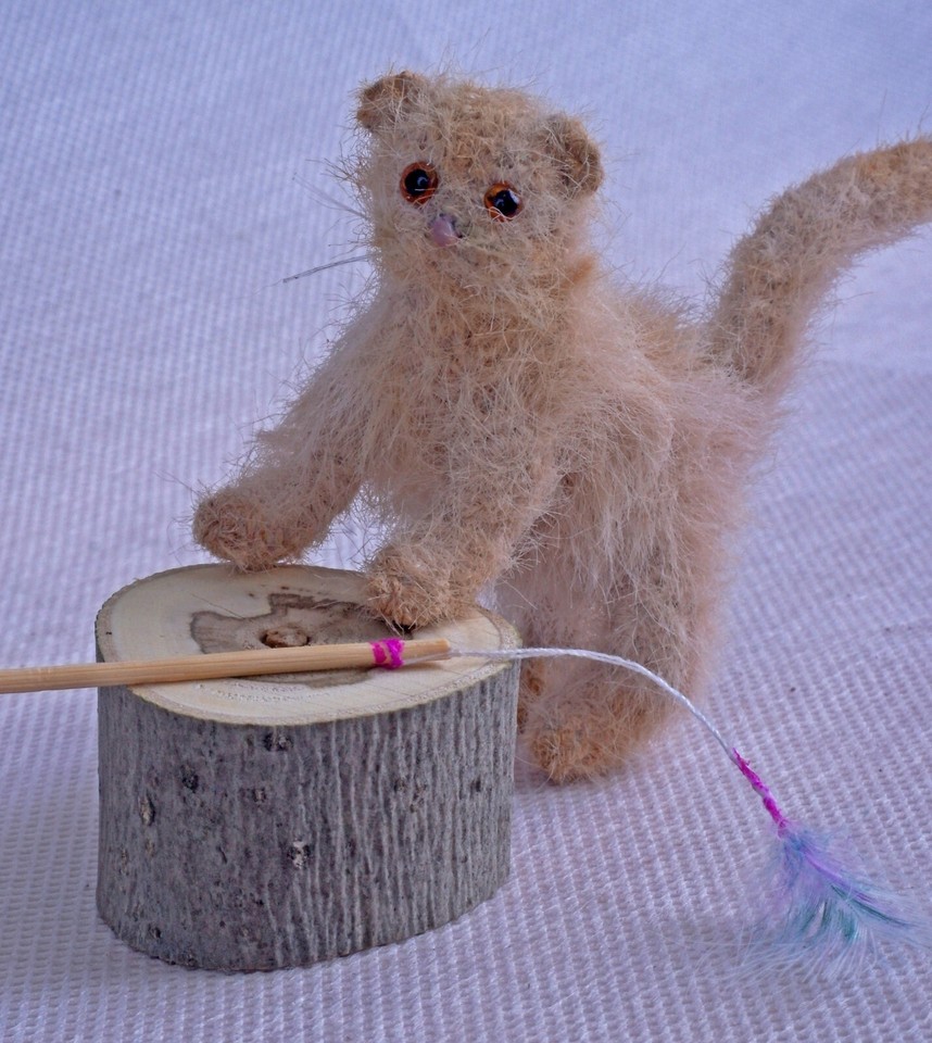 Dollhouse miniatures, cat sculpture amigurumi, realistic figurines ...