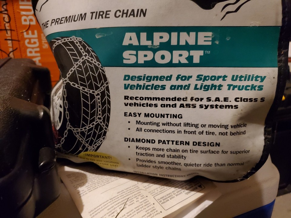 2318 Les Schwab Quick Fit Sport Light Truck/SUV Tire Snow Chains, Used ...
