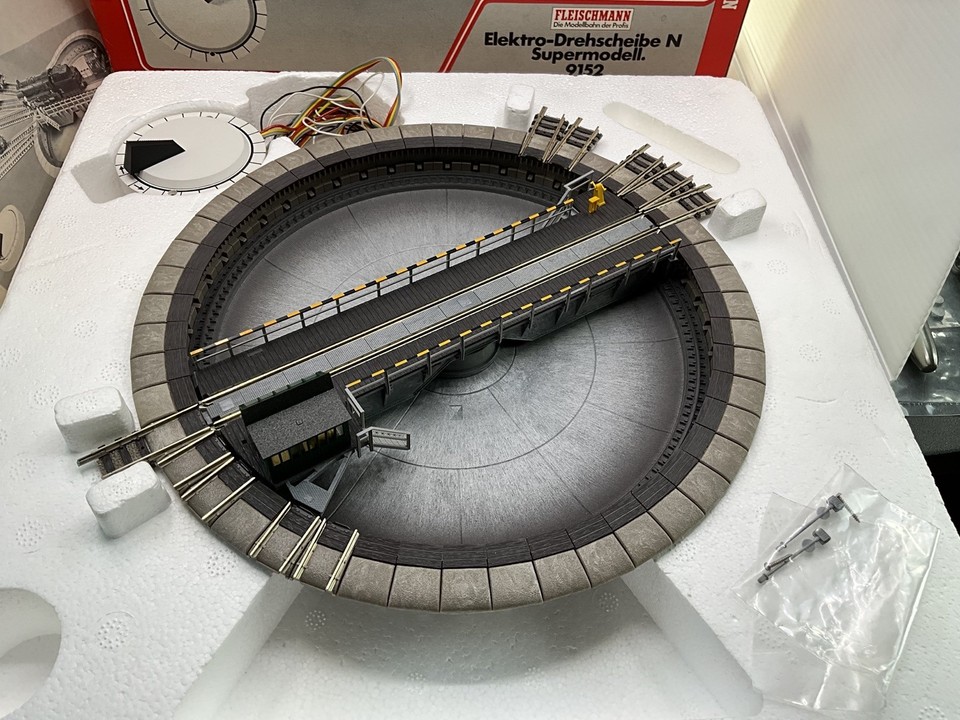NIB Fleischmann N Scale Electrially Operated Turntable #9153 | eBay