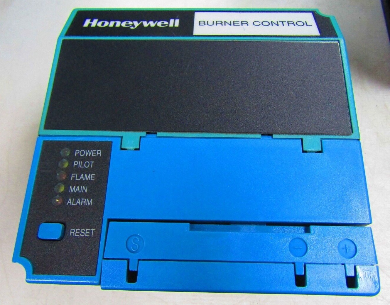 HONEYWELL RM7890 A 1015 BURNER CONTROL R7847 B 1023 S7810 A 1009 Q7800 ...