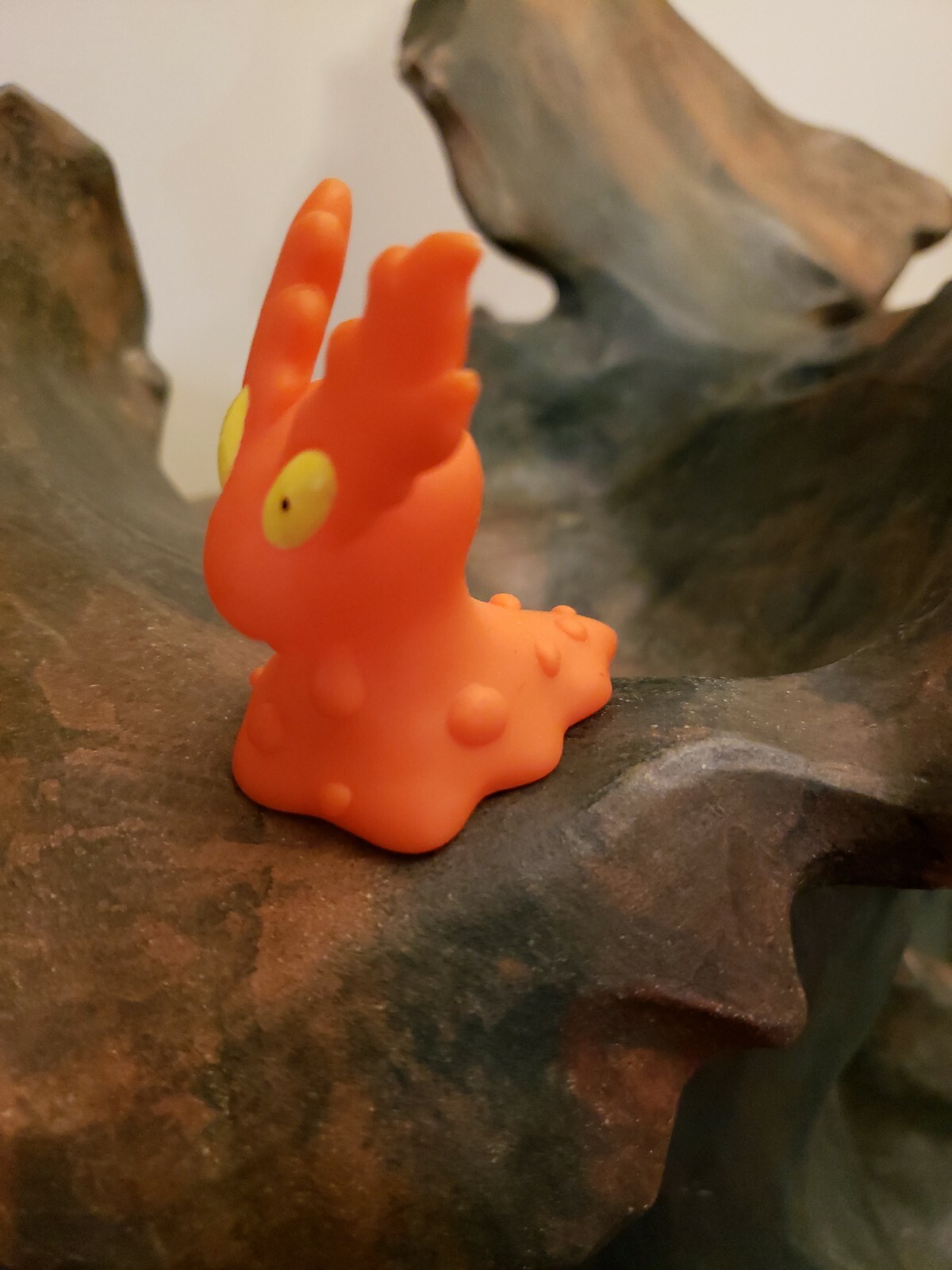 Pokemon SLUGMA Finger Puppet Bandai JAPAN Figure 1997 Nintendo 2" NEAR ...